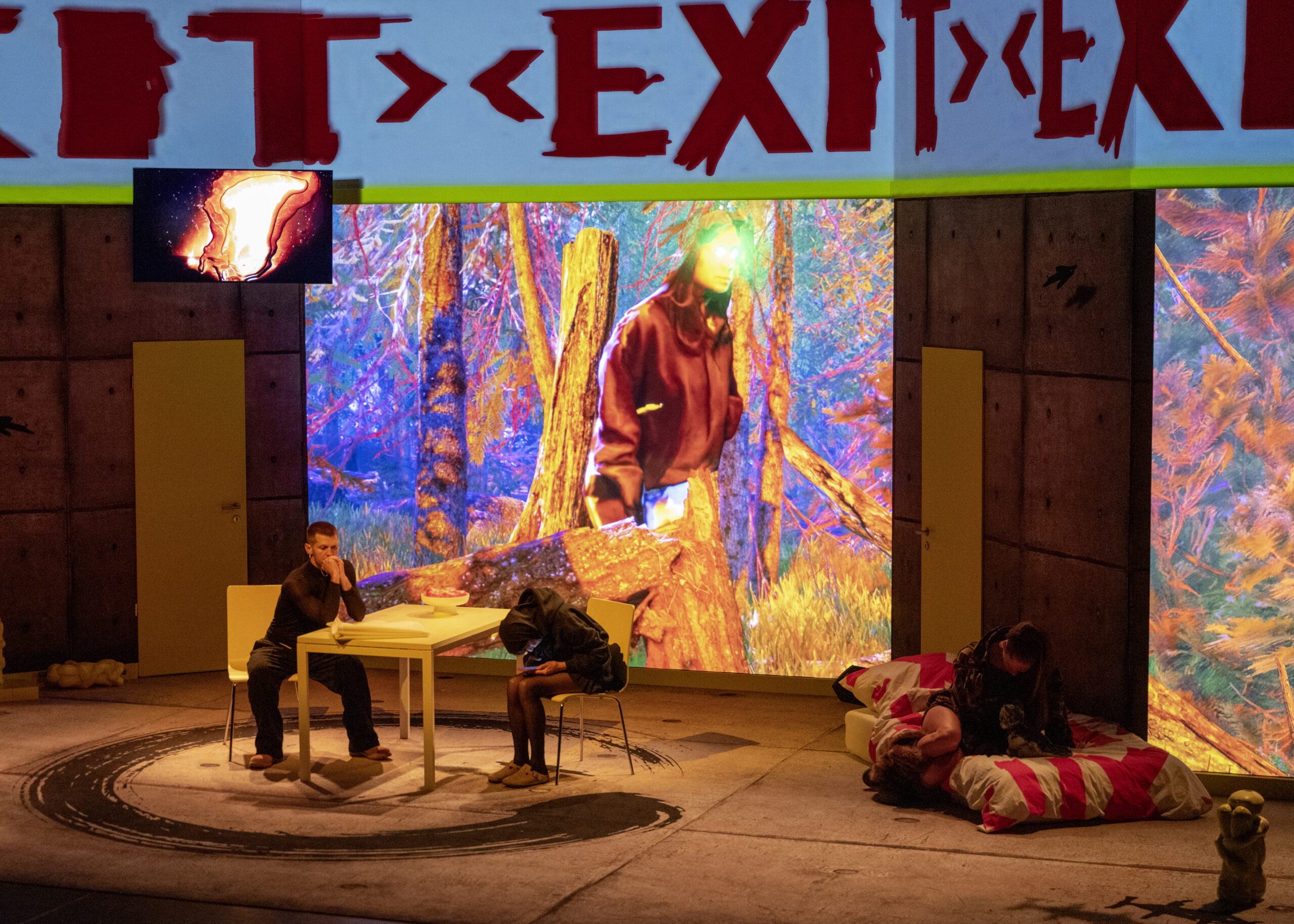 « Angela (a strange loop) » Suzanne Kennedy/Markus Selg/Ultraworld productions – CultURIEUSE